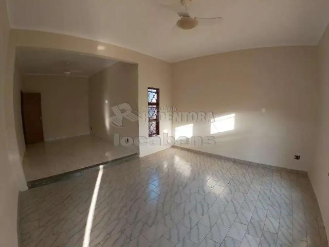 Casa / Sobrado para Locação em São José do Rio Preto/SP Residencial Cidade Jardim 3 Quartos