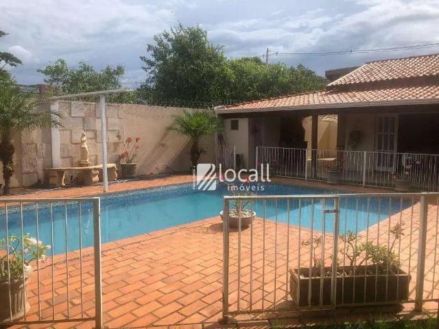 Casa / Sobrado para Locação em São José do Rio Preto/SP Universitário 5 Quartos