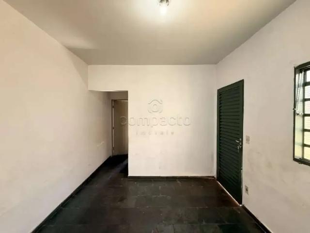 Casa / Sobrado para Locação em São José do Rio Preto/SP Vila Toninho 1 Quartos