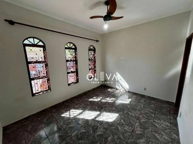 Casa / Sobrado para Locação em São José do Rio Preto/SP Vila Angélica 4 Quartos