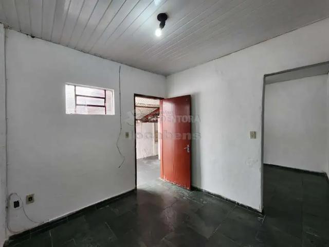 Casa / Sobrado para Locação em São José do Rio Preto/SP Vila Boa Esperança 2 Quartos