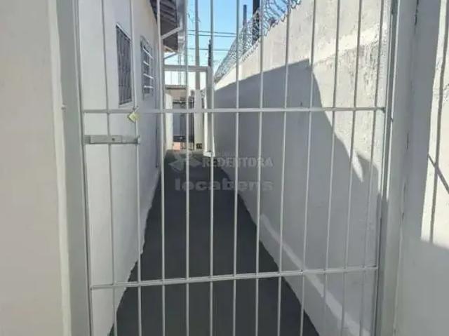 Casa / Sobrado para Locação em São José do Rio Preto/SP Vila Diniz 2 Quartos