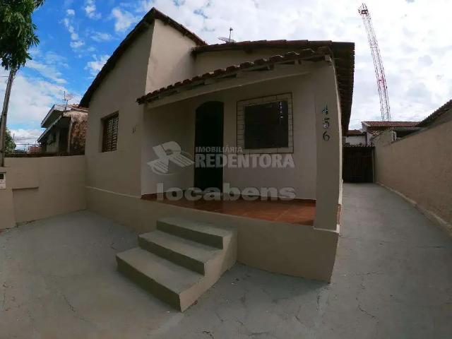 Casa / Sobrado para Locação em São José do Rio Preto/SP Vila Diniz 3 Quartos