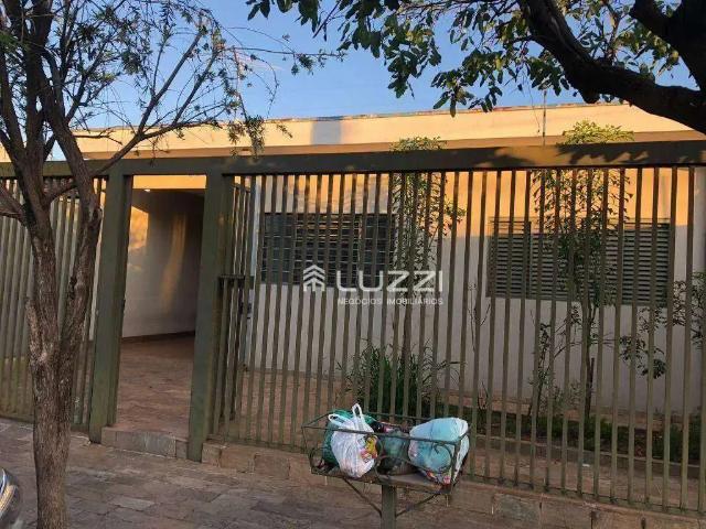Casa / Sobrado para Locação em São José do Rio Preto/SP Vila Esplanada 3 Quartos