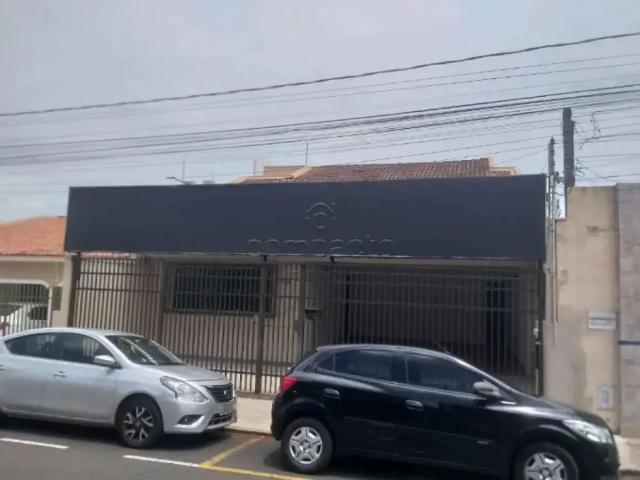 Casa / Sobrado para Locação em São José do Rio Preto/SP Vila Fioresi 3 Quartos