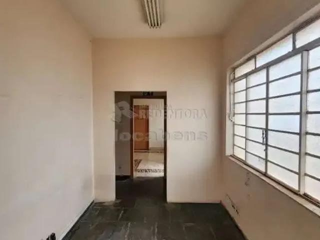 Casa / Sobrado para Locação em São José do Rio Preto/SP Vila Imperial 4 Quartos