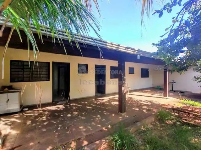 Casa / Sobrado para Locação em São José do Rio Preto/SP Vila Itália 2 Quartos