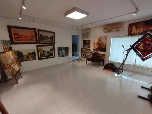 Casa / Sobrado para Locação em São José do Rio Preto/SP Vila Maria 4 Quartos