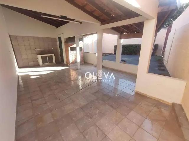 Casa / Sobrado para Locação em São José do Rio Preto/SP Vila Maria 2 Quartos