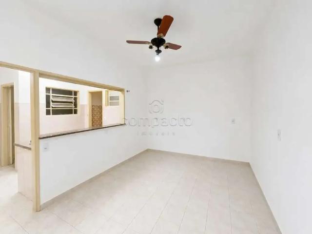 Casa / Sobrado para Locação em São José do Rio Preto/SP Vila Sinibaldi 2 Quartos