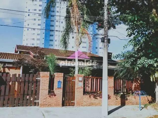 Casa / Sobrado para Locação em São José dos Campos/SP Bosque dos Eucaliptos 5 Quartos