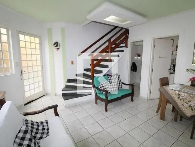 Casa / Sobrado para Locação em São José dos Campos/SP Bosque dos Ipês 2 Quartos