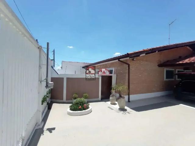 Casa / Sobrado para Locação em São José dos Campos/SP Centro 3 Quartos