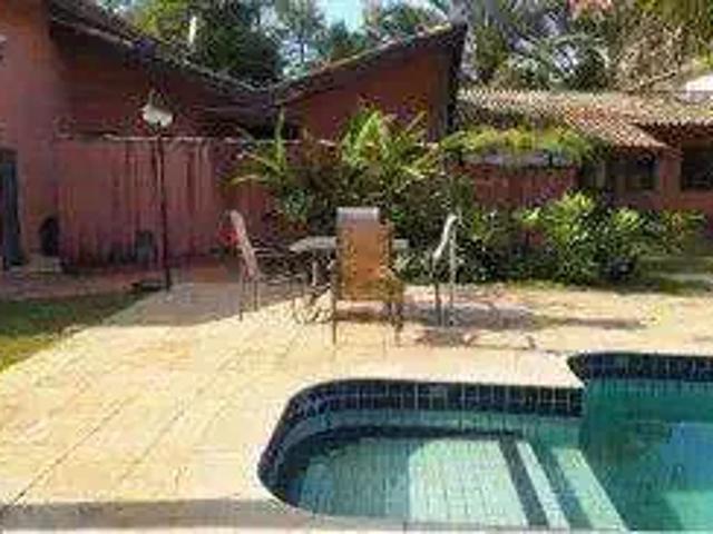Casa / Sobrado para Locação em São José dos Campos/SP Chácaras São José 6 Quartos