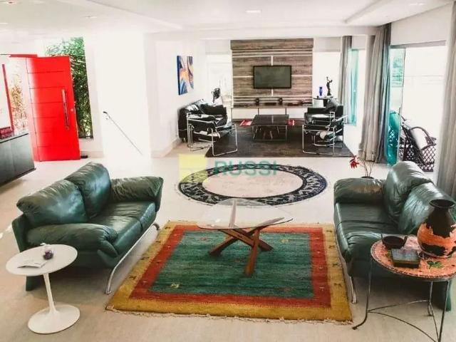 Casa / Sobrado para Locação em São José dos Campos/SP Condomínio Residencial Jaguary 6 Quartos