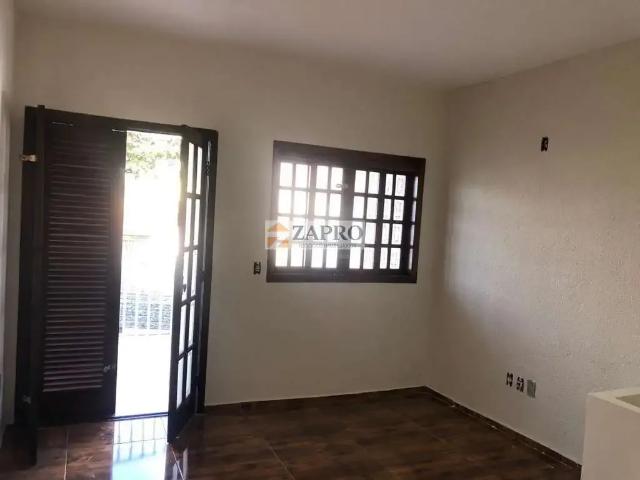 Casa / Sobrado para Locação em São José dos Campos/SP Jardim América 3 Quartos