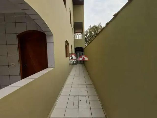 Casa / Sobrado para Locação em São José dos Campos/SP Jardim América 3 Quartos