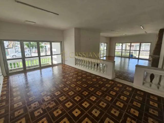 Casa / Sobrado para Locação em São José dos Campos/SP Jardim Apolo 4 Quartos