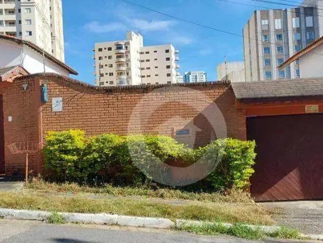 Casa / Sobrado para Locação em São José dos Campos/SP Jardim Apolo 3 Quartos