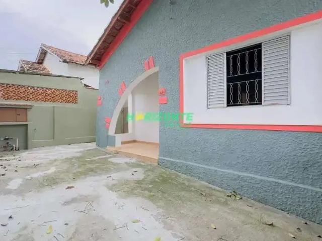 Casa / Sobrado para Locação em São José dos Campos/SP Jardim Bela Vista 3 Quartos