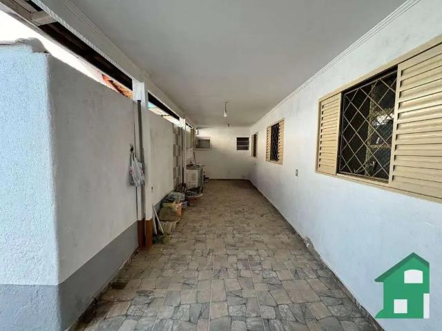 Casa / Sobrado para Locação em São José dos Campos/SP Jardim da Granja 1 Quartos