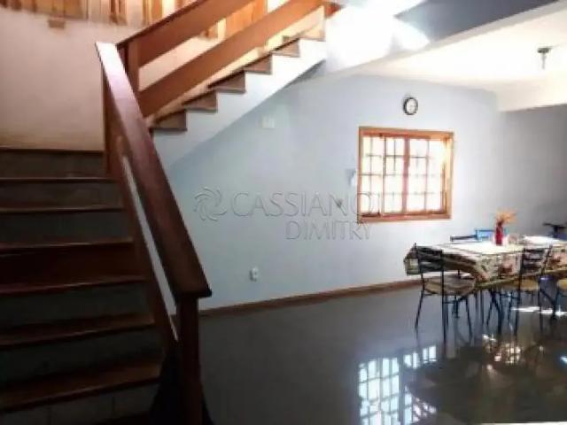 Casa / Sobrado para Locação em São José dos Campos/SP Jardim das Indústrias 4 Quartos