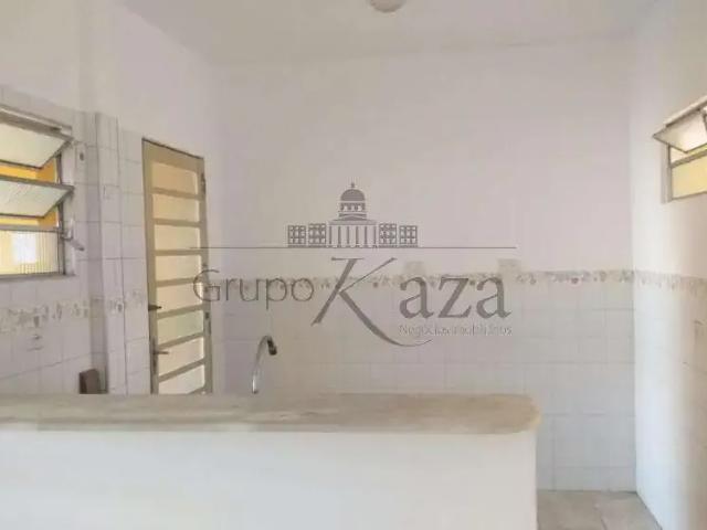 Casa / Sobrado para Locação em São José dos Campos/SP Jardim das Indústrias 2 Quartos