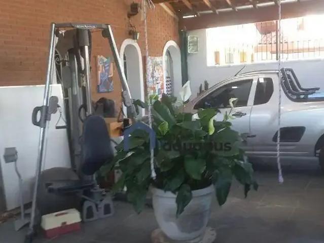 Casa / Sobrado para Locação em São José dos Campos/SP Jardim das Indústrias 3 Quartos