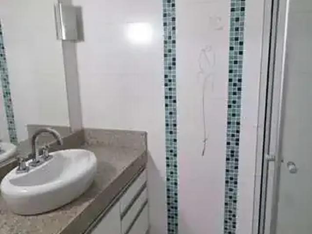 Casa / Sobrado para Locação em São José dos Campos/SP Jardim das Indústrias 3 Quartos