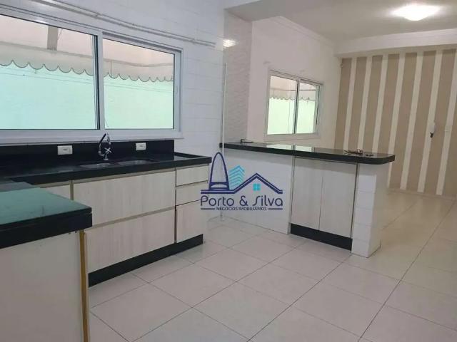 Casa / Sobrado para Locação em São José dos Campos/SP Jardim das Indústrias 3 Quartos