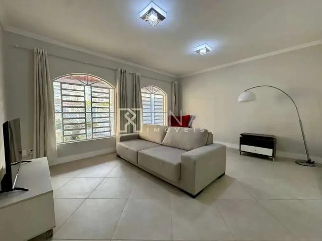 Casa / Sobrado para Locação em São José dos Campos/SP Jardim das Indústrias 3 Quartos
