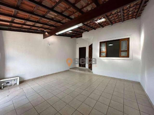 Casa / Sobrado para Locação em São José dos Campos/SP Jardim das Indústrias 3 Quartos