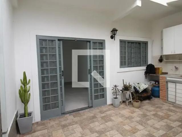 Casa / Sobrado para Locação em São José dos Campos/SP Jardim Oriental 1 Quartos