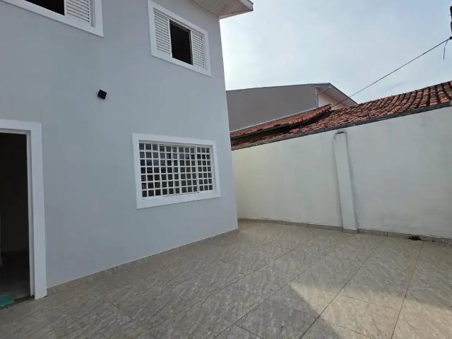 Casa / Sobrado para Locação em São José dos Campos/SP Jardim Portugal 3 Quartos