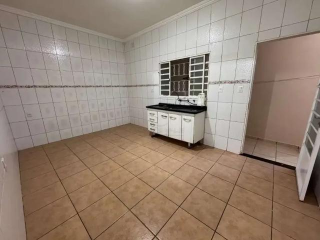 Casa / Sobrado para Locação em São José dos Campos/SP Jardim Satélite 2 Quartos