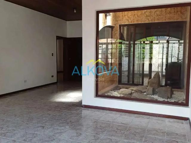 Casa / Sobrado para Locação em São José dos Campos/SP Jardim Satélite 3 Quartos