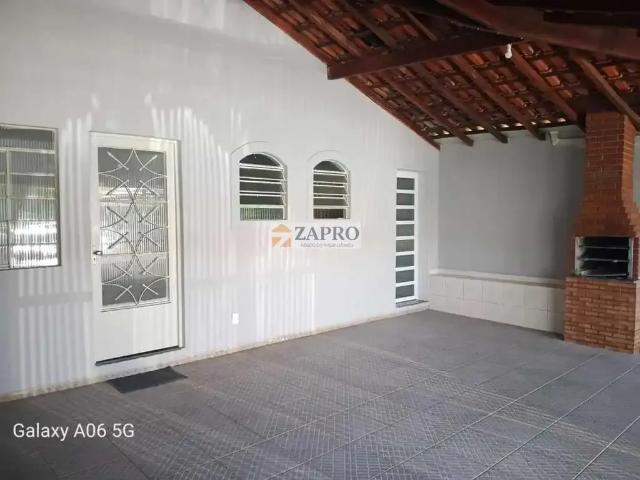 Casa / Sobrado para Locação em São José dos Campos/SP Jardim Satélite 3 Quartos