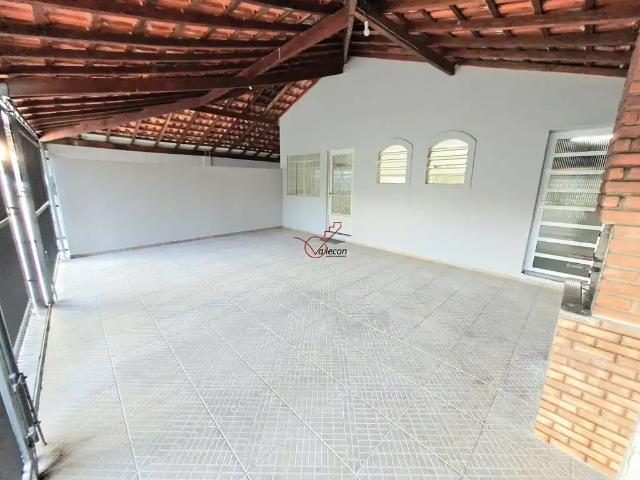 Casa / Sobrado para Locação em São José dos Campos/SP Jardim Satélite 3 Quartos