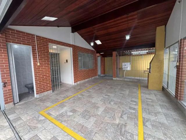 Casa / Sobrado para Locação em São José dos Campos/SP Jardim Satélite 3 Quartos