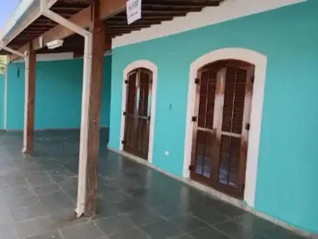 Casa / Sobrado para Locação em São José dos Campos/SP Jardim Satélite 3 Quartos