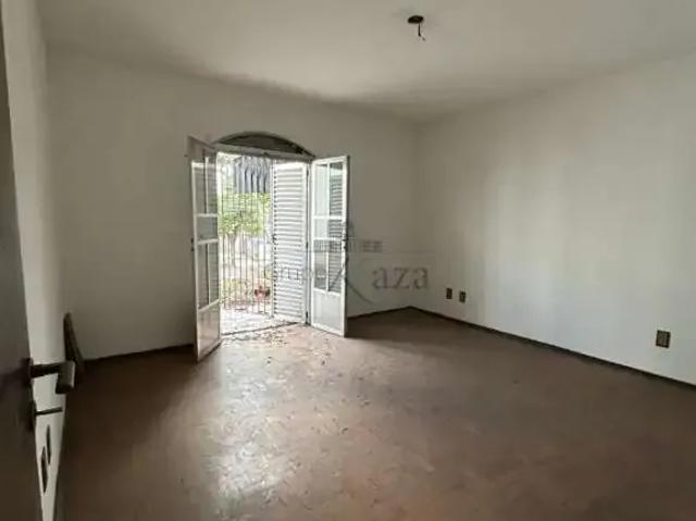 Casa / Sobrado para Locação em São José dos Campos/SP Jardim Satélite 3 Quartos