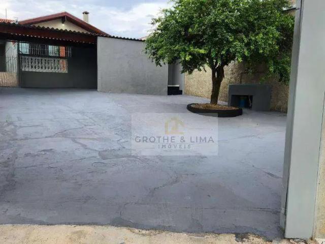 Casa / Sobrado para Locação em São José dos Campos/SP Jardim Satélite 3 Quartos