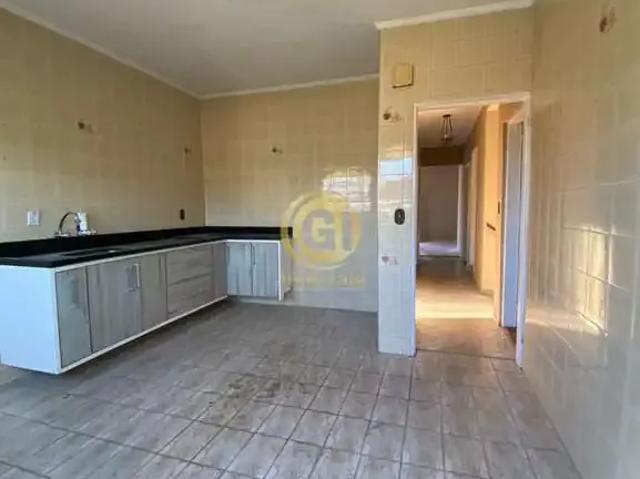 Casa / Sobrado para Locação em São José dos Campos/SP Jardim Satélite 3 Quartos