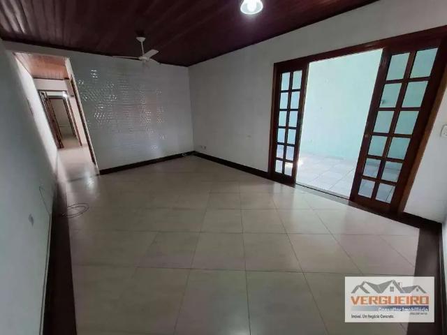 Casa / Sobrado para Locação em São José dos Campos/SP Parque Industrial 3 Quartos