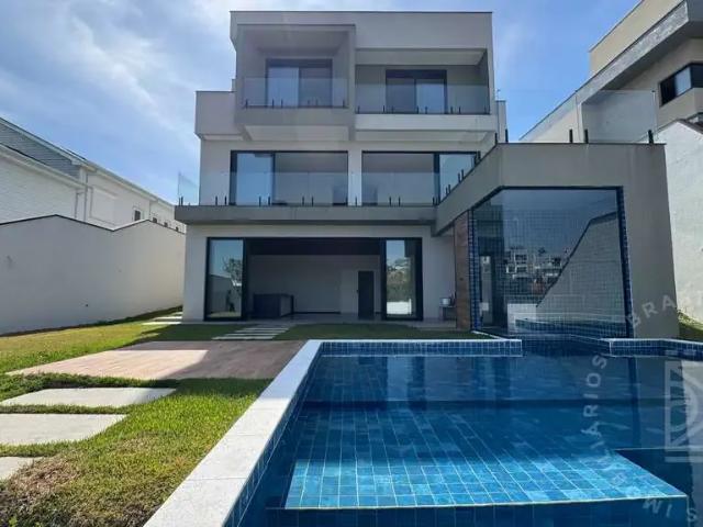 Casa / Sobrado para Locação em São José dos Campos/SP Urbanova 5 Quartos