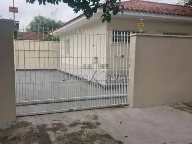 Casa / Sobrado para Locação em São José dos Campos/SP Vila Betânia 3 Quartos
