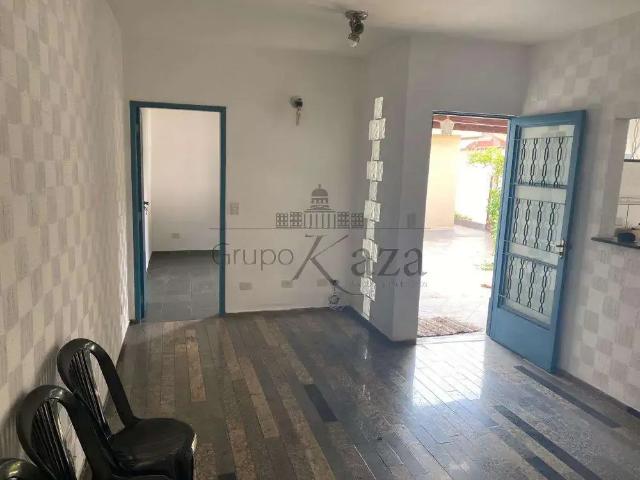 Casa / Sobrado para Locação em São José dos Campos/SP Vila Guaianazes 1 Quartos