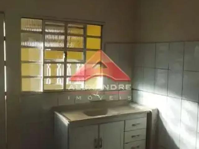 Casa / Sobrado para Locação em São José dos Campos/SP Vila Industrial 2 Quartos
