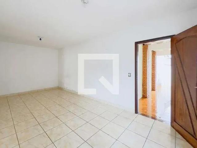 Casa / Sobrado para Locação em São José dos Campos/SP Vila Santos 2 Quartos