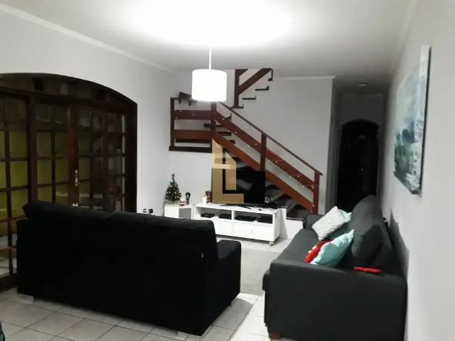 Casa / Sobrado para Locação em São José dos Campos/SP Vila Tesouro 3 Quartos